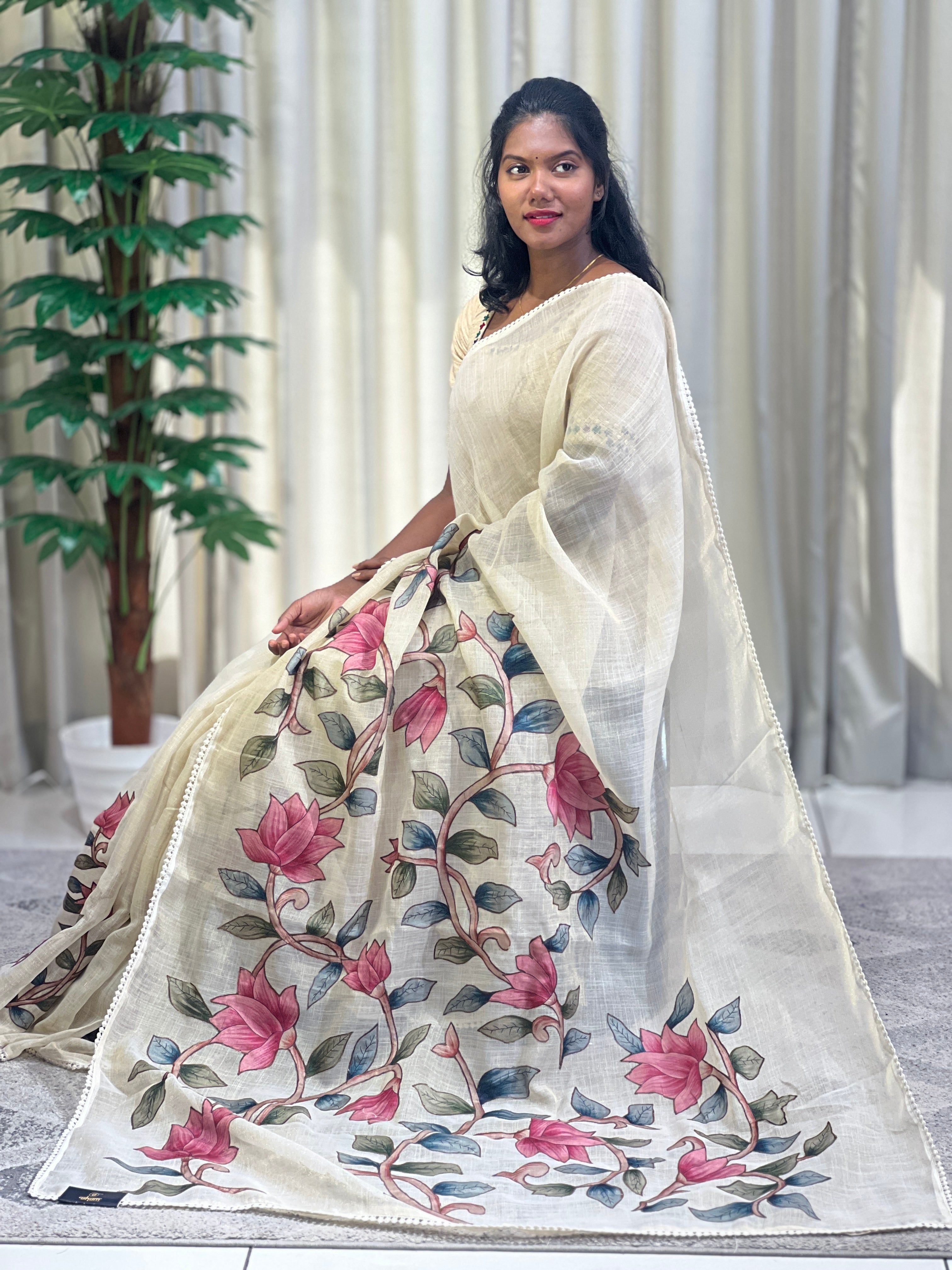 Floral Applique Work Detailed Tissue Linen Saree | KSD300 – Aham ...